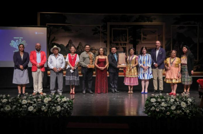 Edgar Salazar es el ganador de la Orden Ixim 2025 | elpeladero.mx